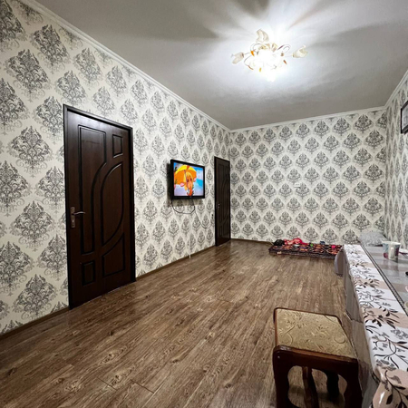 Продается 2 в3 комнатная квартира. Массив Феруза
