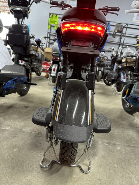 Skuter Tank 360$