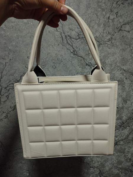 Sumka sotiladi 150.000