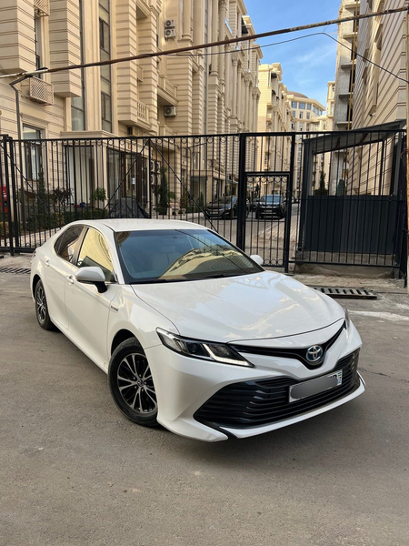 Toyota camry 2020 HYBRID