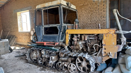 Buldozer D606 uzz