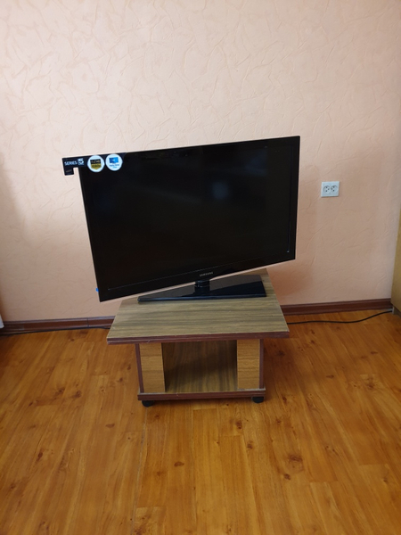 SAMSUNG 42 телевизор обычный