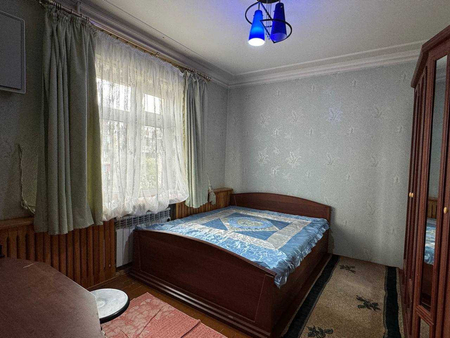 4х комнатная продам / Госпитальный массив / 328 школа ориентир