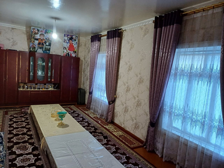 Markazdan uy sotiladi