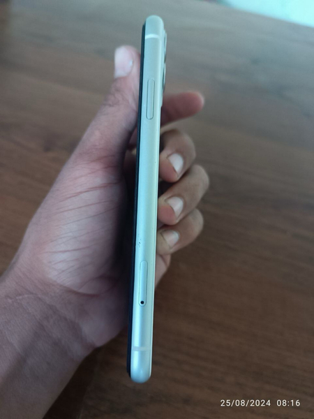 iphone 11 sotiladi