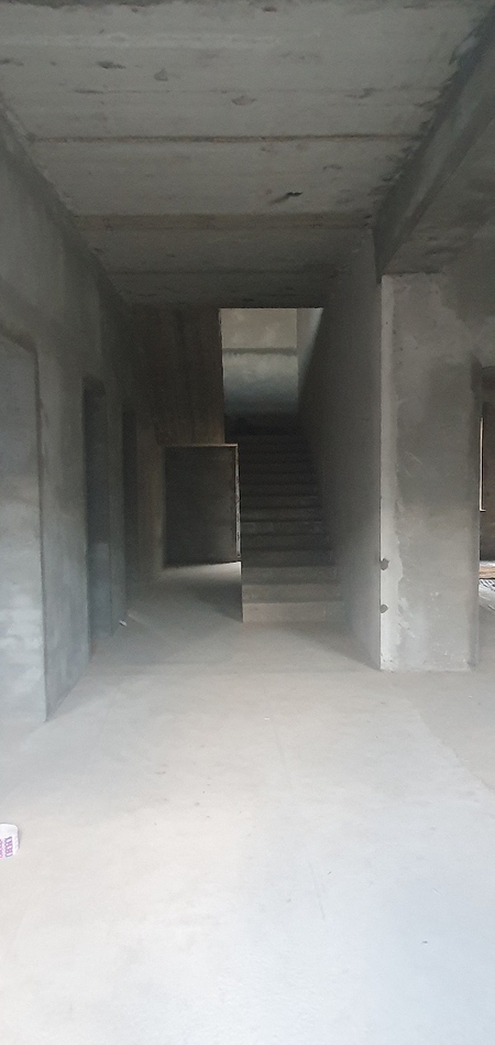 Uch Qaxramon Shodlik mahallada 3 sotix 7 xona karobka