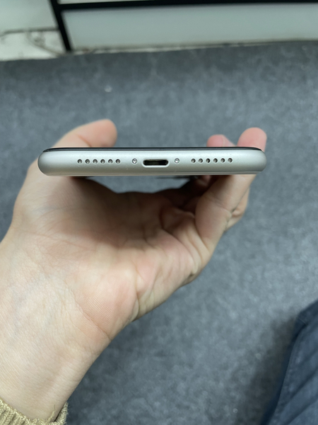 Iphone 11 ideal holatda