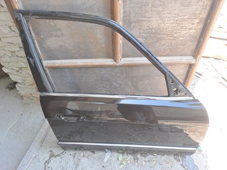 BMW E32 kuzov zapchast