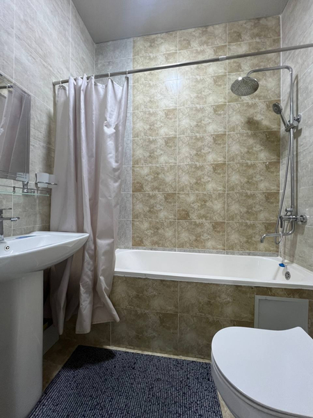 Продаётся квартира. 3/3/9. ЖК: Golden House. Ор: Карасу Евроремонт