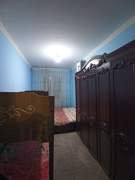 Юнусобод 4 кв да 2-3/1/4 уй сотилади.