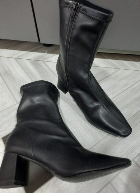 Продам женские сапожки
