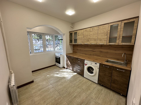 Продается шикарное коммерческое помещение. Ул Себзар 167м² Ганга.