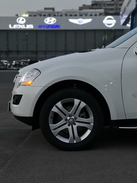 Mercedes Benz ML350