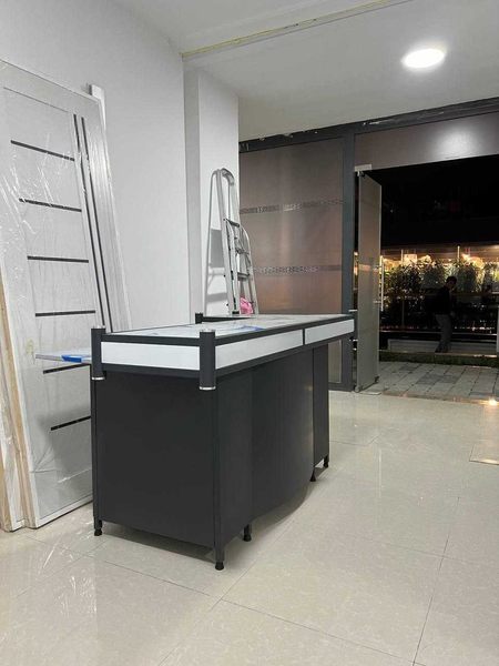 magazinlarga tayyor kassa stol arera.uz