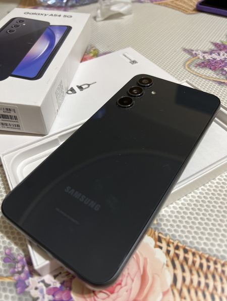 Samsung galaxy a54 8/128gb sotiladi