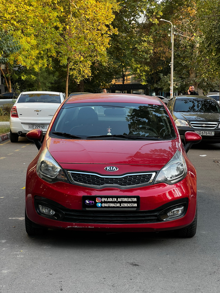 •Kia Rio 1.4 AT 2012•
