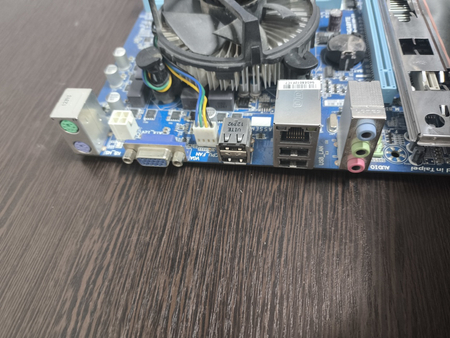 Gigabyte H61+i5 2500+8Gb