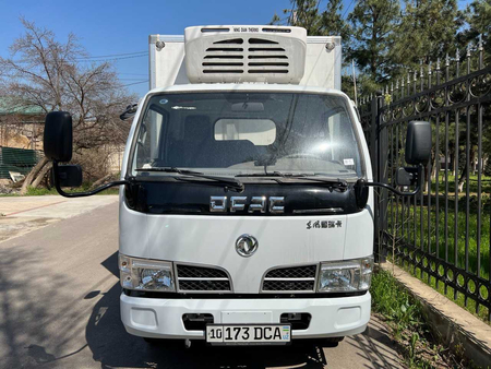 Автофургон рефрижератор Dongfeng, грузоподъёмность 3 тонны