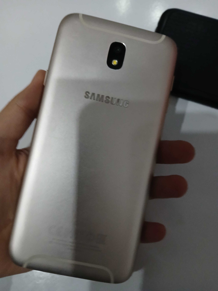 Samsung J7+chexol в подарку