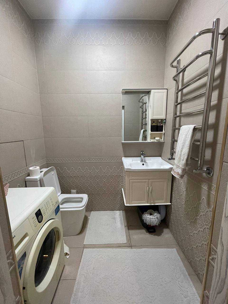 (К122893) Yakkasaroy tumanida 3-xonali kvartira sotiladi