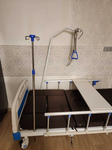 Медицинская кровать новая