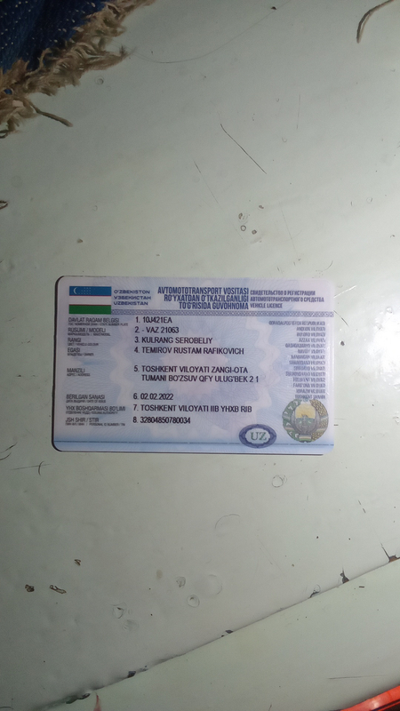Vaz 2106 sotiladi 1300$