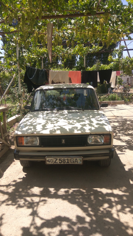 Vaz 2105 sotiladi