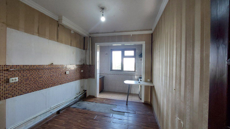 Срочно продаётся 2-х комнатная квартира на Каракамыш