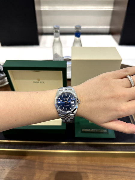 NEW Rolex Datejust 41mm Steel 126300 Blue