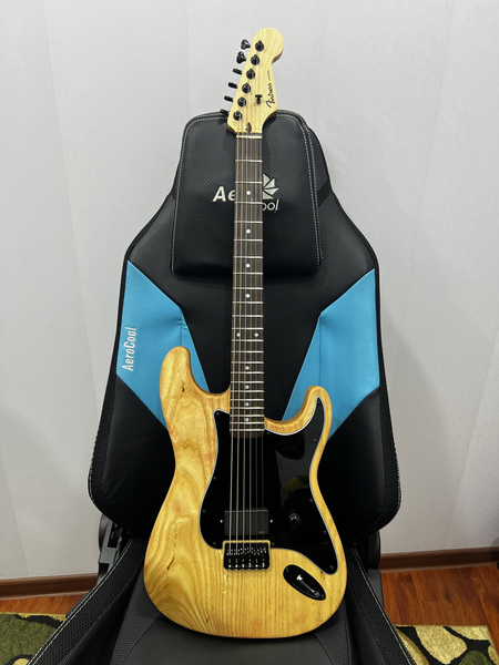 Электрогитара strat custom