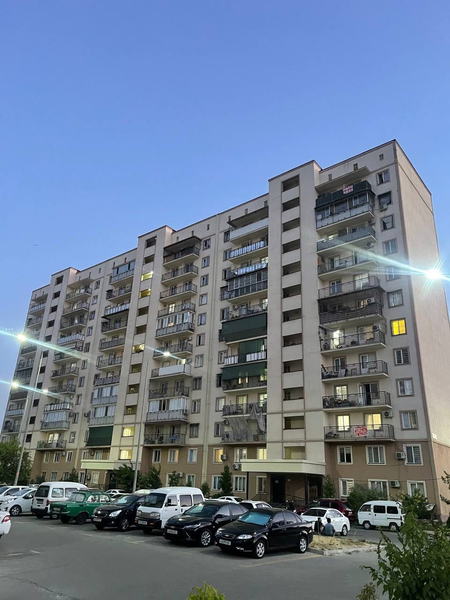 Продается 3 ком.  квартира с евроремонтом