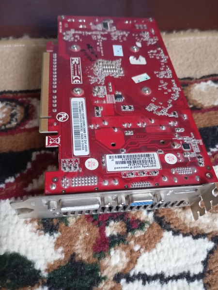 Продаю видеокарту 9800GT Palit