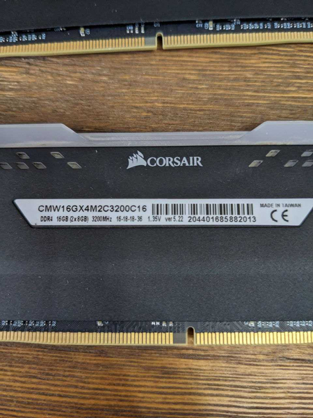 ОЗУ CORSAIR VENGEANCE DDR4 (2x8) 16GB 3200Mhz 16 тайминги