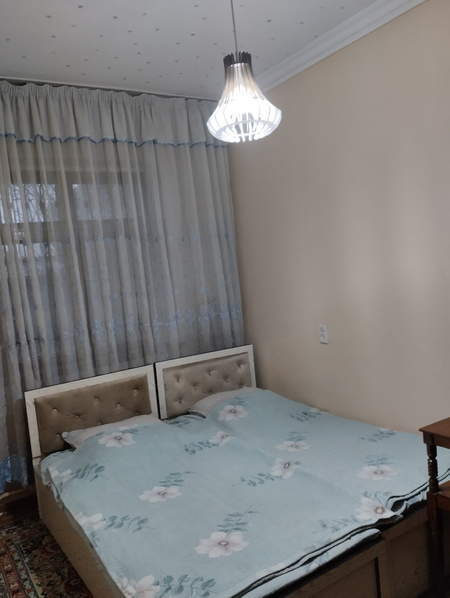 Srochno Arzon Uy Yinusobod 18kv 77 seriya 3 xona 2 etaj Remontlari bor