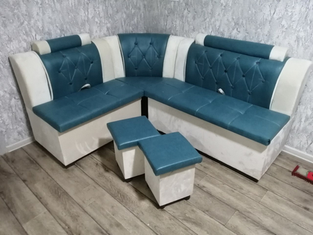 Кухонный уголок 150.180.дастафка бесплатна