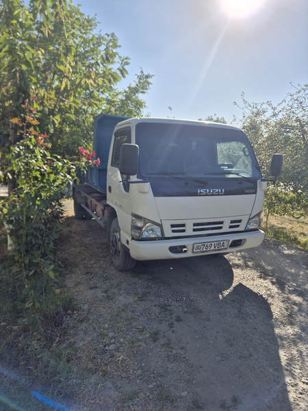 ISUZU SAZ NQR 71PL 2013 YIL Xammajoyi Radnoy