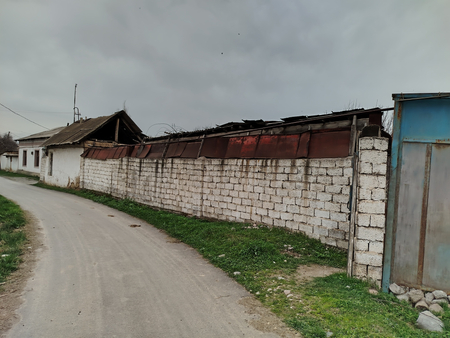 Яшнаобод район продается участок 15соток цена 20000 за сотку договор