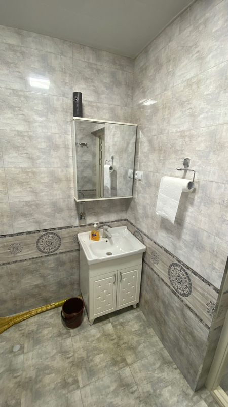 Продается офис Площадь 52м² Ориентир:Мархабо Дельфин Цена: 80.000 у.е.