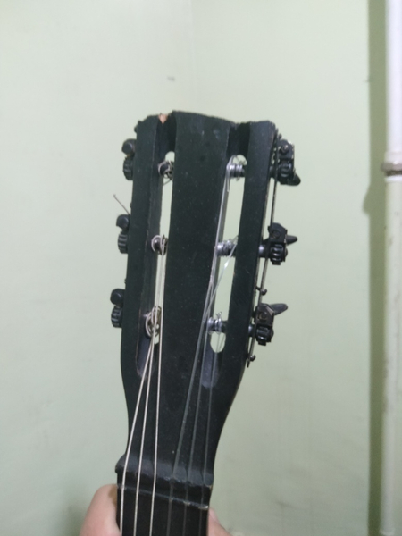 Gitara Kilassik 400000 soʻm kami yoʻq