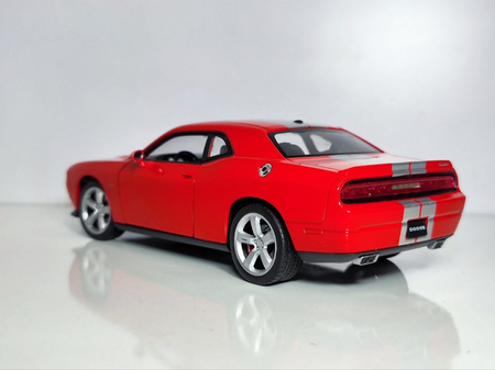 Dodge Challenger SRT оригинал железная машинка - Доставка