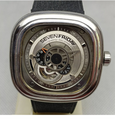 Продаются часы Sevenfriday