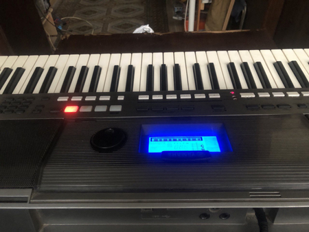Продам синтезатор Yamaha!
