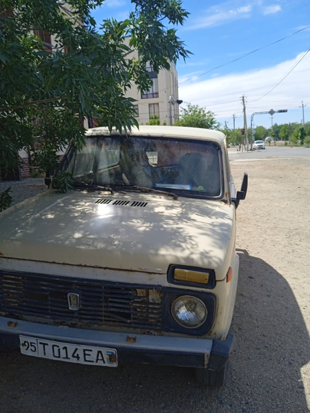 Нива запчасти маторкаропка пер.зад.раздатка.