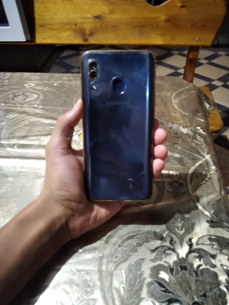 Samsung a20.__Korea dan kelgan