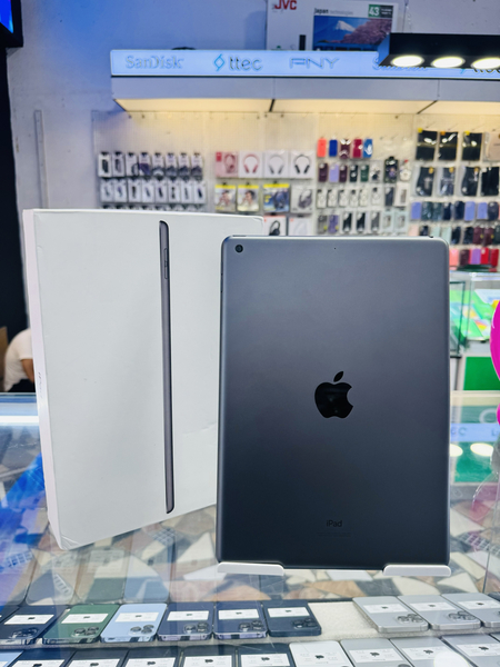 iPad 8  128 gb wifi ideal