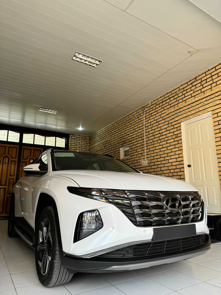 Hyundai Tucson 2 litr Full ideal holatda sotiladi