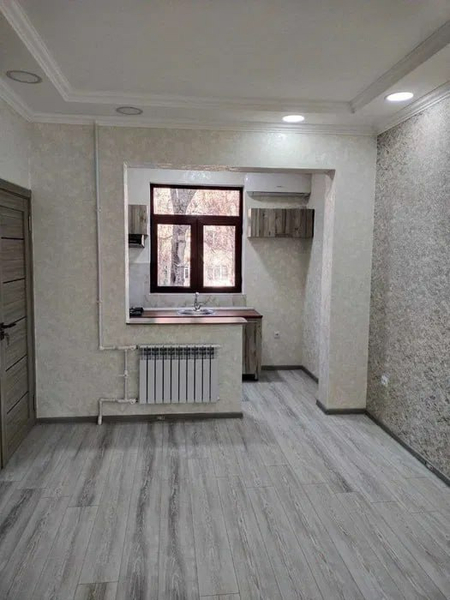Продаётся квартира Чиланзар 2 2/2/4. Евроремонт. Регина