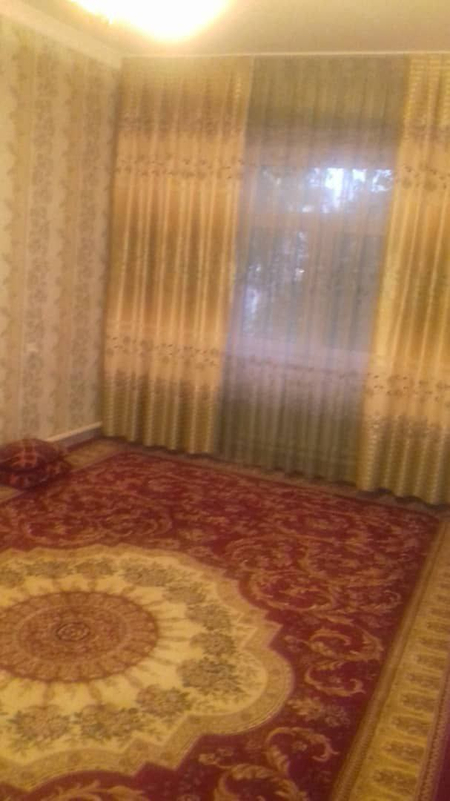 ,108-паварота Уй сатылади 3-этаж. 3-ханалы бахасы 350миллион келсимли