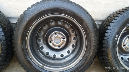 Комплект шына с дисками R 15  185/60
