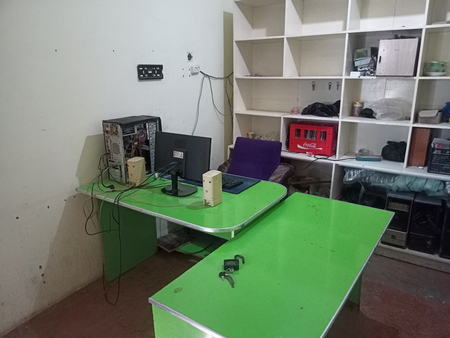 Game club uchun 15 ta kompyuter jixozlari bilan